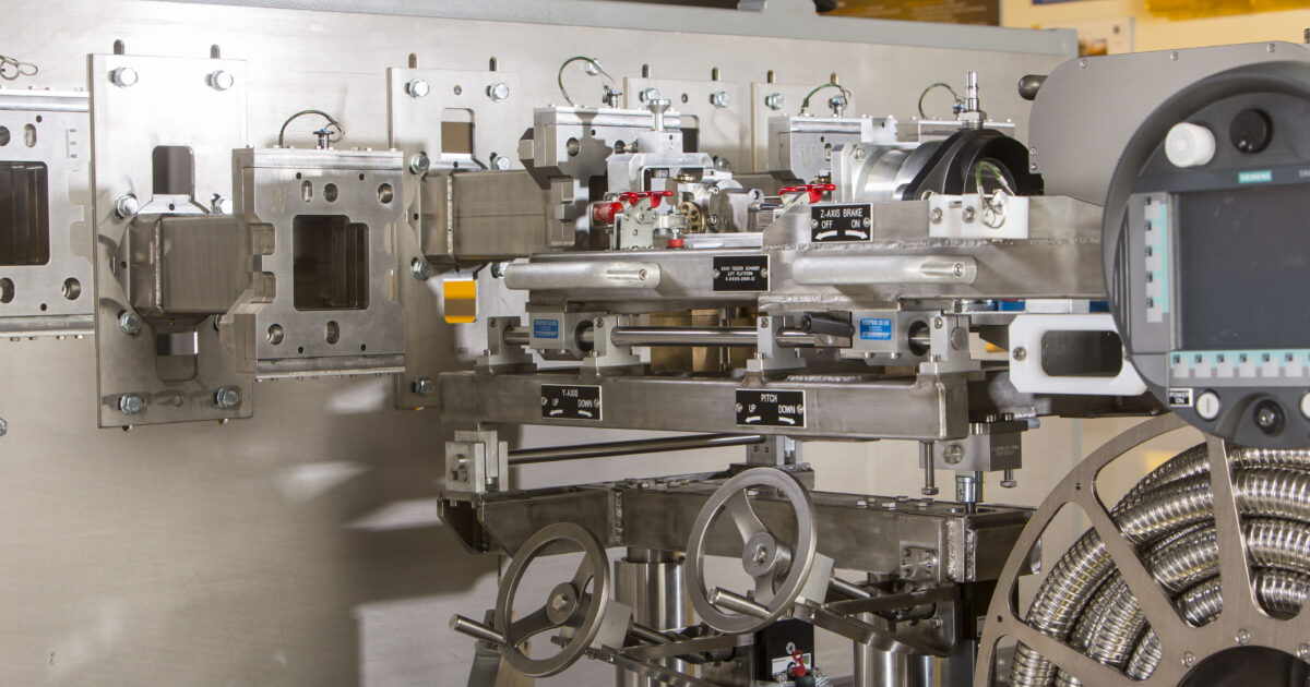 Feeder Inspection & Maintenance | Kinectrics