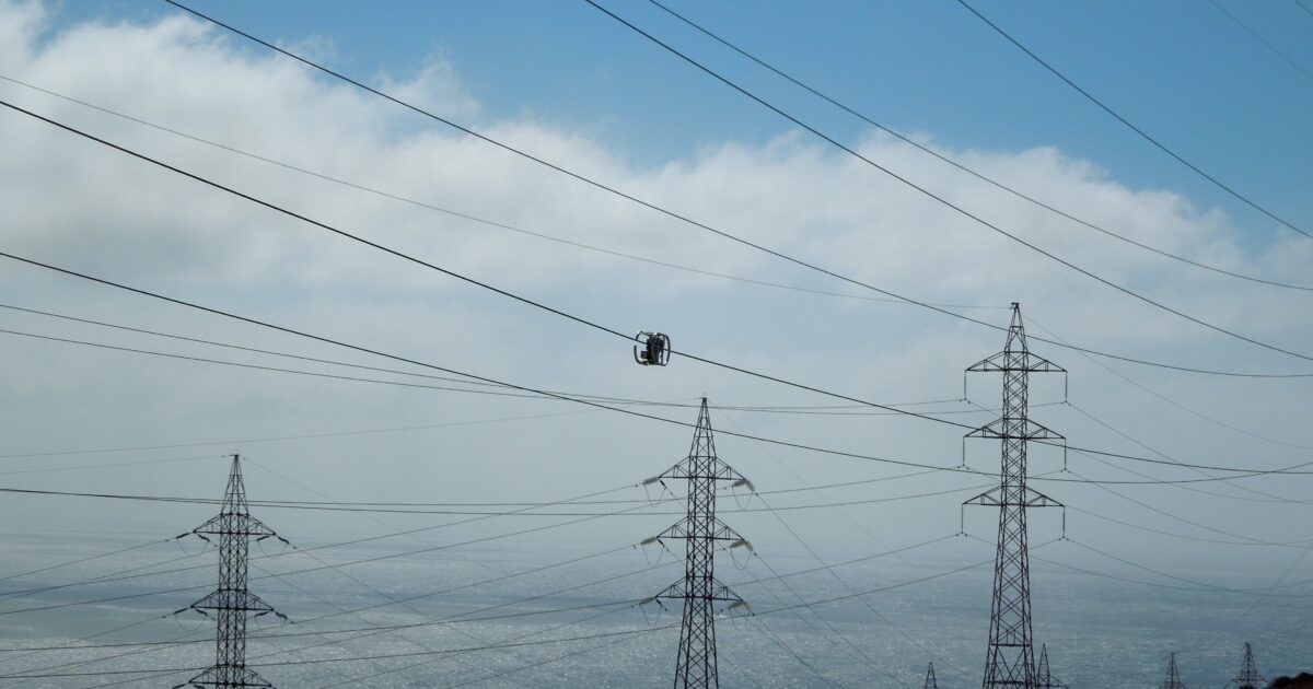 Non-Destructive Inspections of Overhead Lines Using… | Kinectrics
